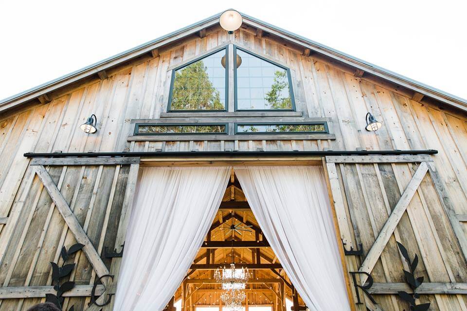 Barn Wedding Venue Pricing | Granite Ridge Estate & Barn